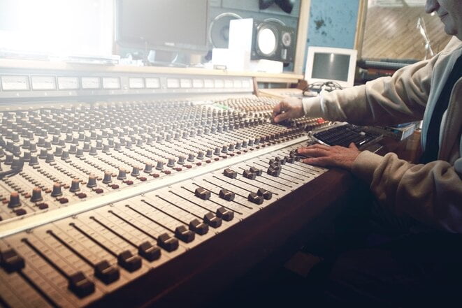 How Can You Get Your Song Played On The Radio Kore Studios how-can-you-get-your-song-played-on-the-radio-kore-studios